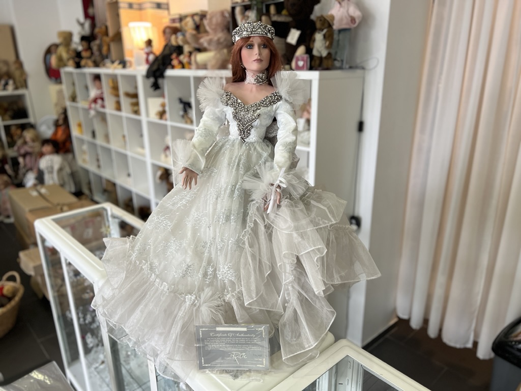 Rustie Künstlerpuppe Porzellan Puppe ... SW36887