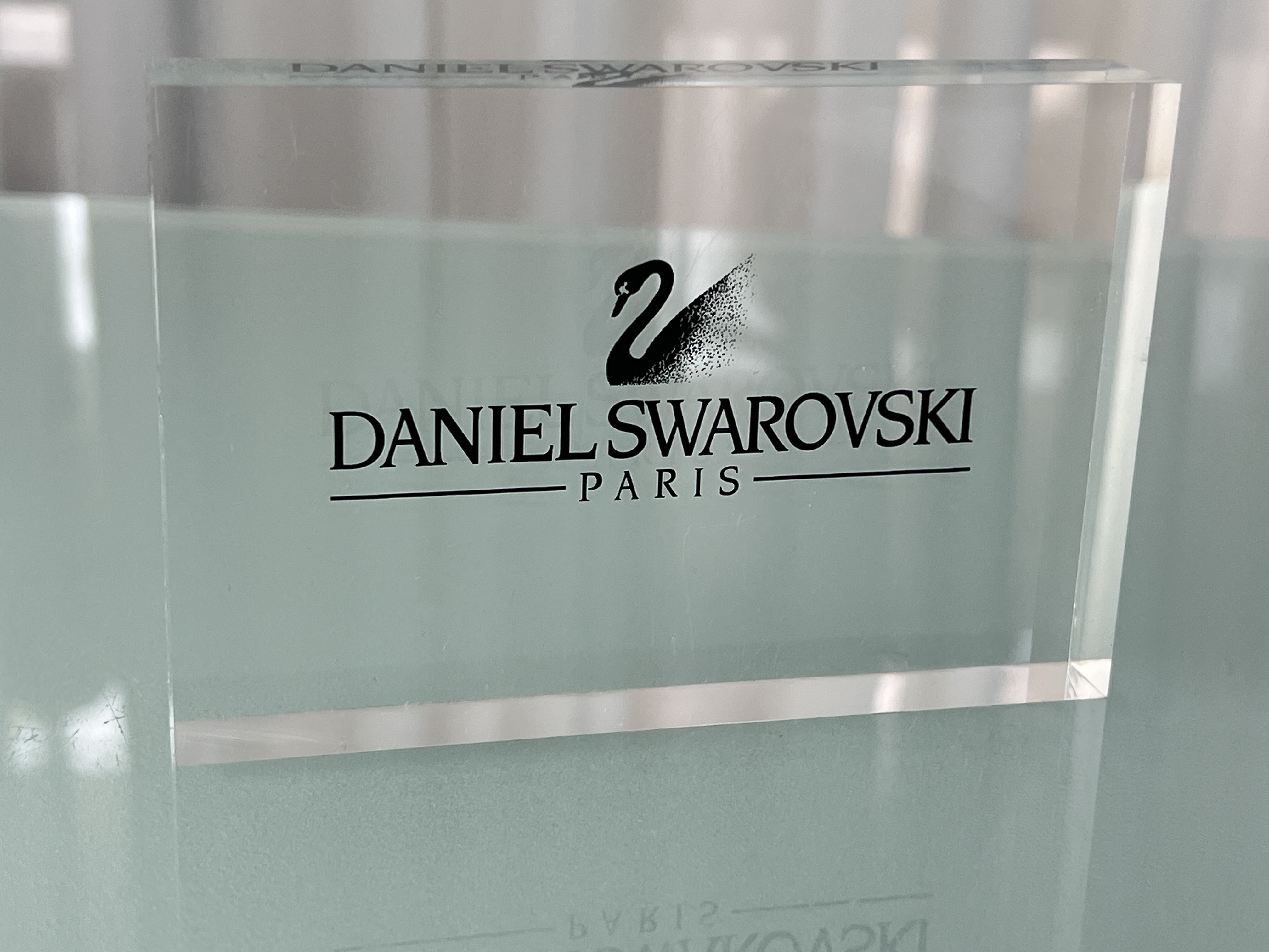 Swarovski Figur Schild Plexiglas 8 x ... SW57631