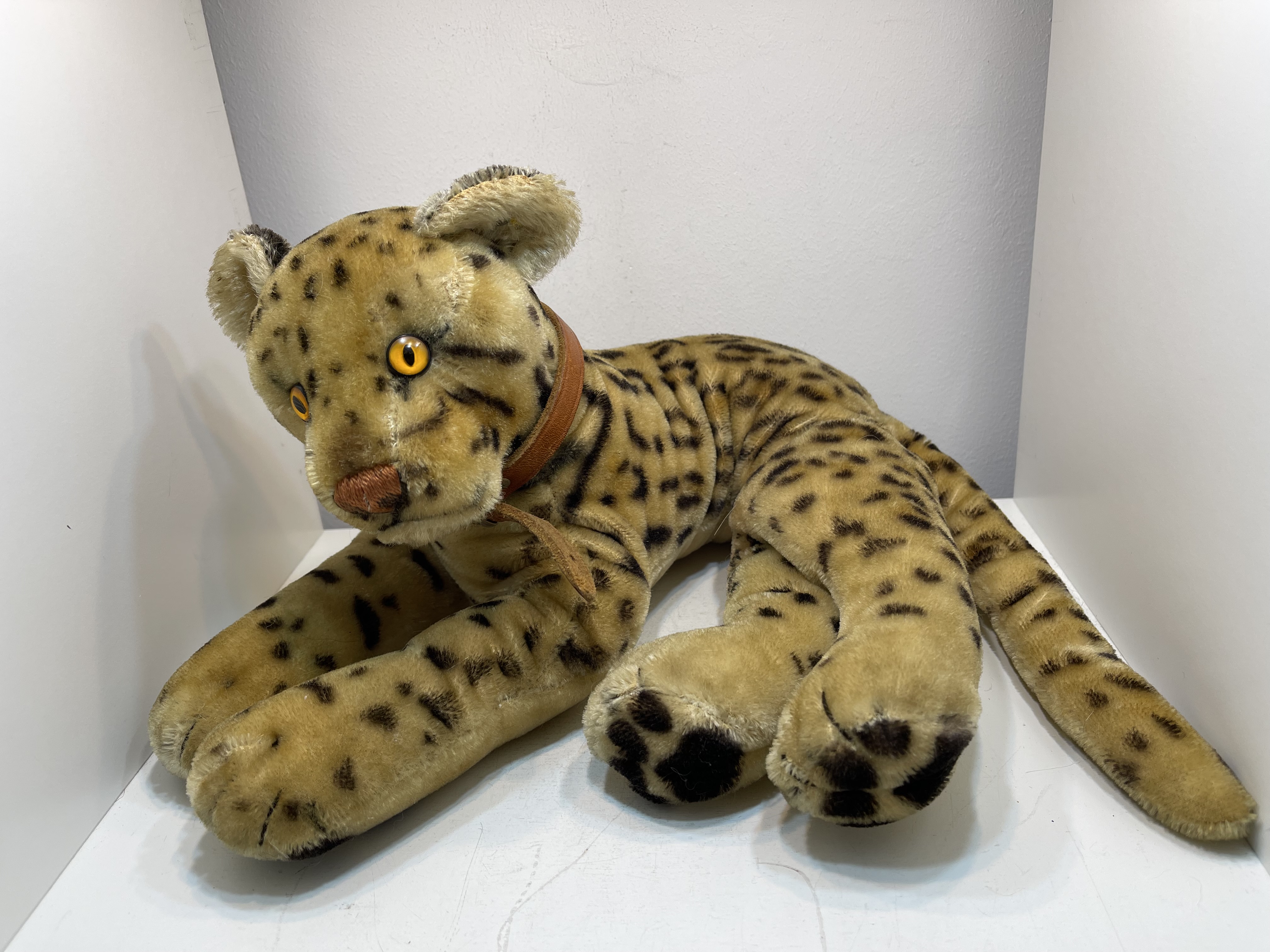 Steiff Tier 402357 Leopard 19 x40 cm.... SW17711