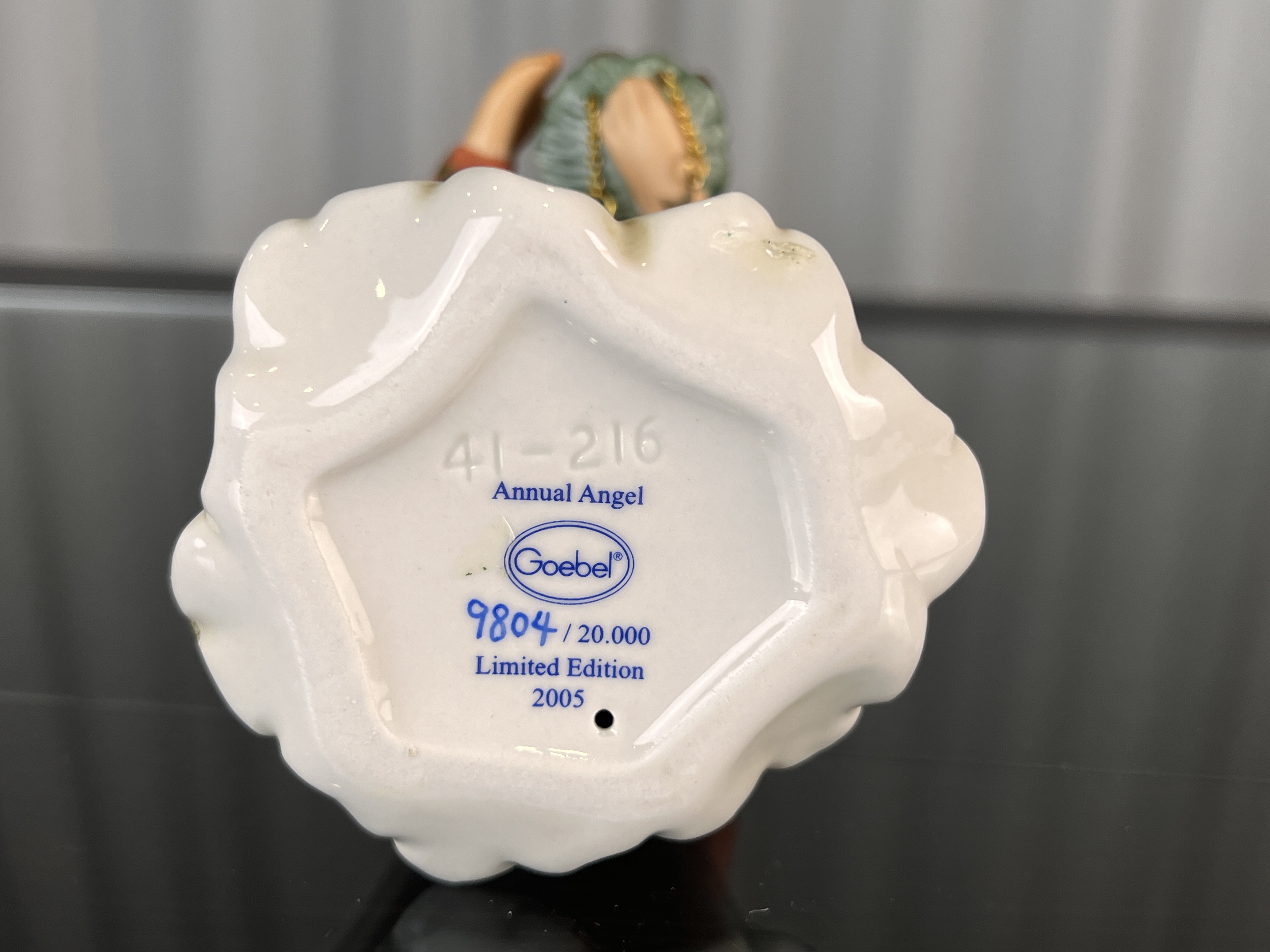 Goebel Figur 41-216 Jahresengel 2005.... SW43449